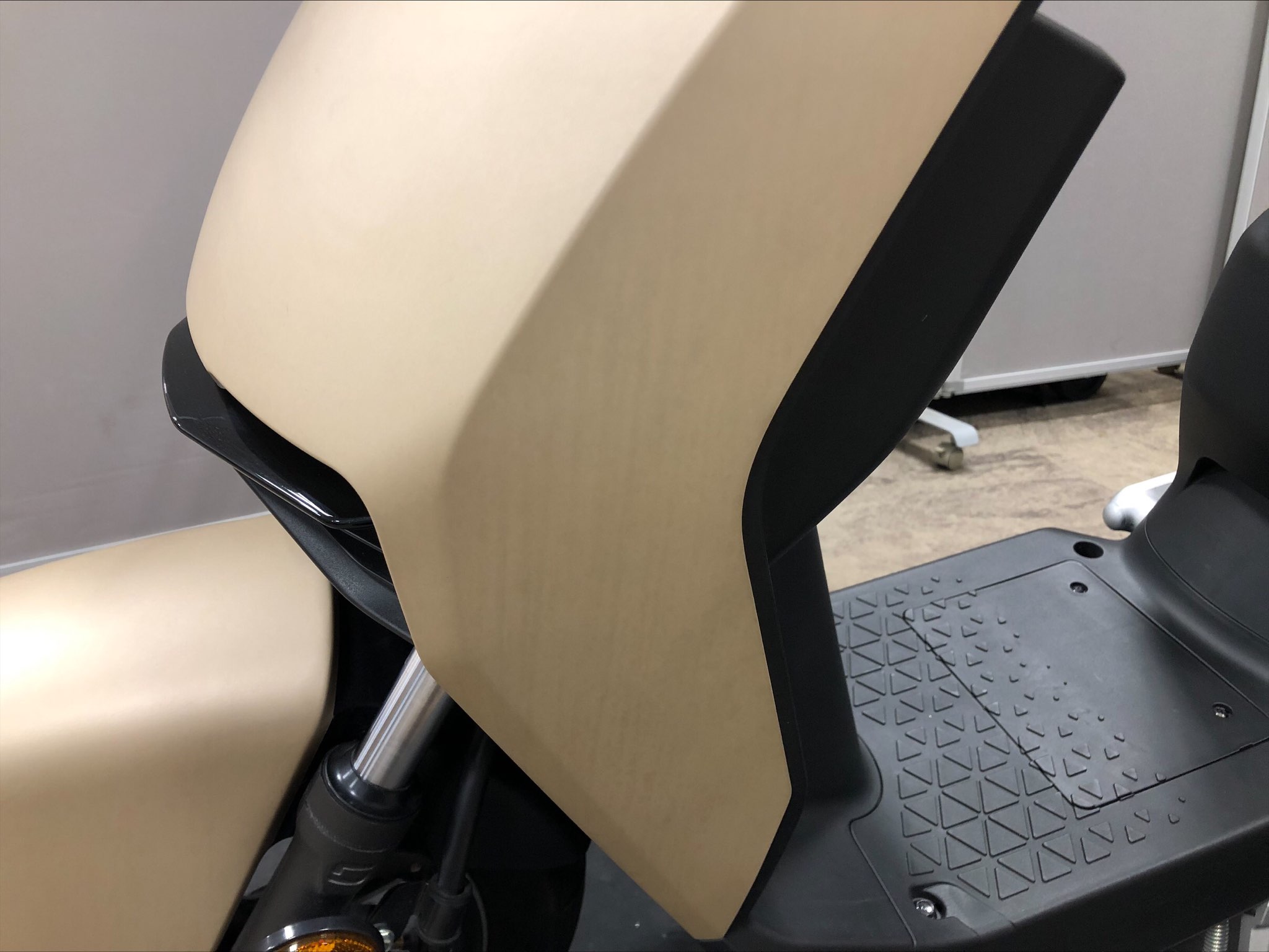 【ご成約済み】認定中古車両 SUPER SOCO CUX 2020年 ゴールデンイエロー｜電動バイク XEAM(ジーム)